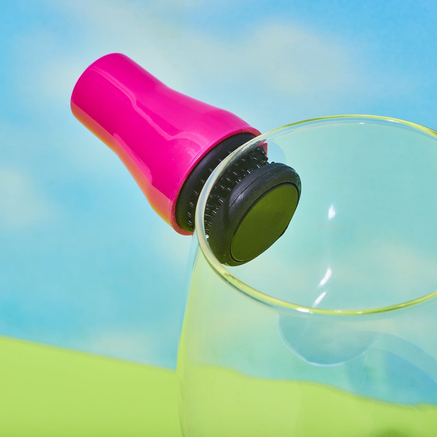 Magnetic Glass Scrubber - Inside & Outside Cleaning Tool | Friends NYC ...