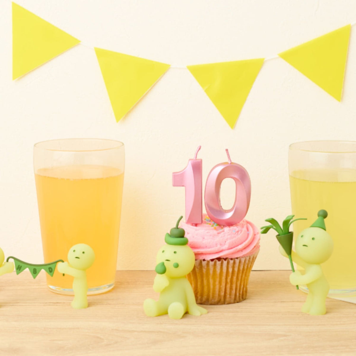 Smiski Mini Figurine Birthday Series - Glow in the Dark Blind Box ...